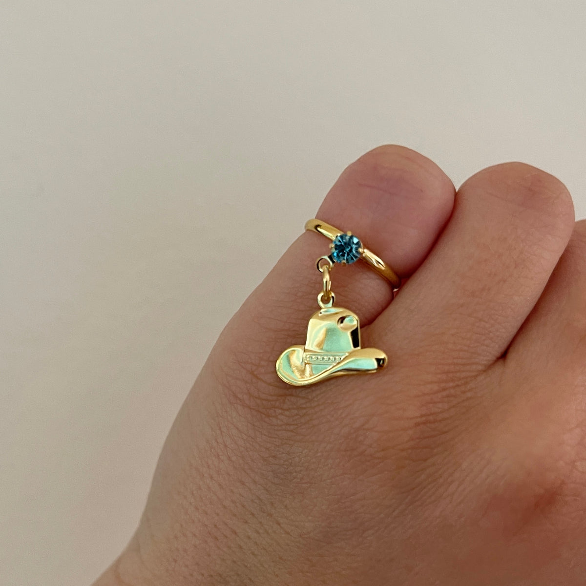 Deadstock Cowboy Hat Aquamarine Ring - Size 5 – The Sage Vintage